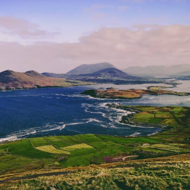 Follower, By Seamus Heaney - Full Poem And Analysis